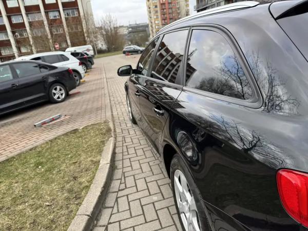 Черный Ауди А4 2010 в Рига, объемом двигателя 2.00 л и пробегом 355 тыс. км за 5390 €, фото 5 на AUTOMOTO.COM.LV