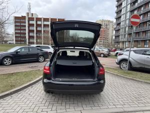 Black Audi A4 2010 in Riga, with an engine capacity of 2.00 L and mileage of 355 thousand km for 5390 €, photo 10 on AUTOMOTO.COM.LV