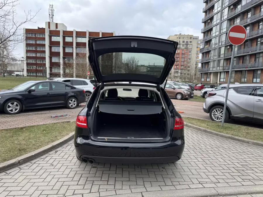 Black Audi A4 2010 in Riga, with an engine capacity of 2.00 L and mileage of 355 thousand km for 5390 €, photo 10 on AUTOMOTO.COM.LV