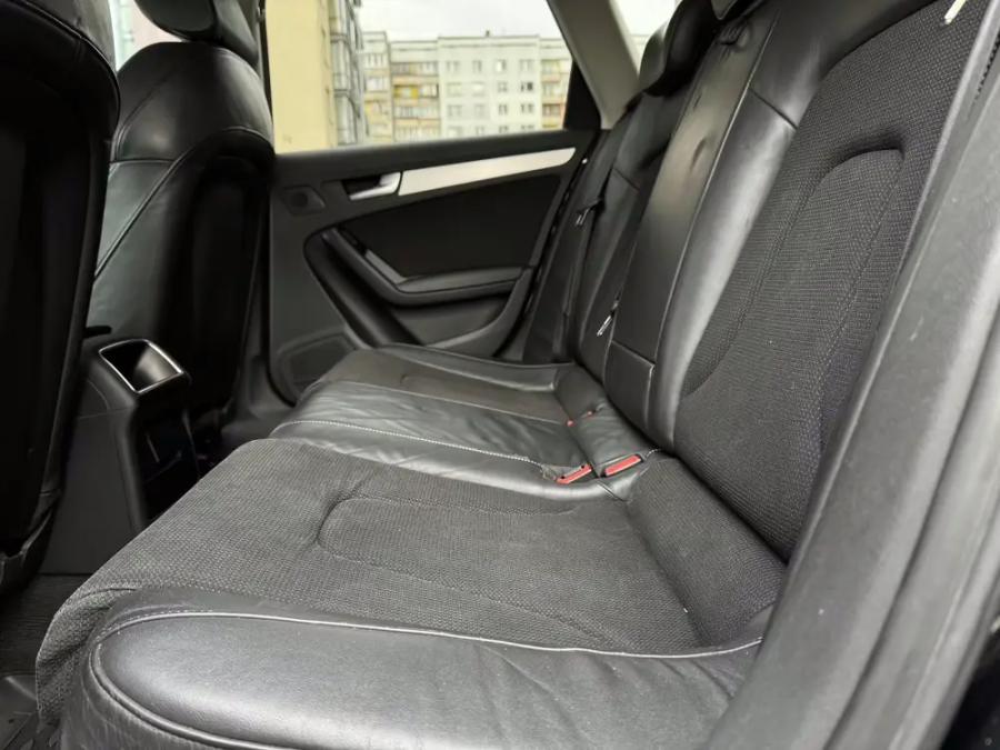 Black Audi A4 2010 in Riga, with an engine capacity of 2.00 L and mileage of 355 thousand km for 5390 €, photo 19 on AUTOMOTO.COM.LV