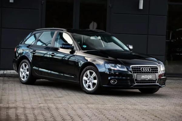Black Audi A4 2010 in Jelgava, with an engine capacity of 2.00 L and mileage of 333 thousand km for 6350 €, photo 4 on AUTOMOTO.COM.LV