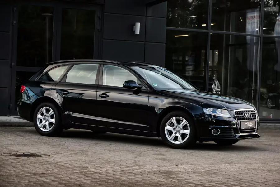 Black Audi A4 2010 in Jelgava, with an engine capacity of 2.00 L and mileage of 333 thousand km for 6350 €, photo 6 on AUTOMOTO.COM.LV