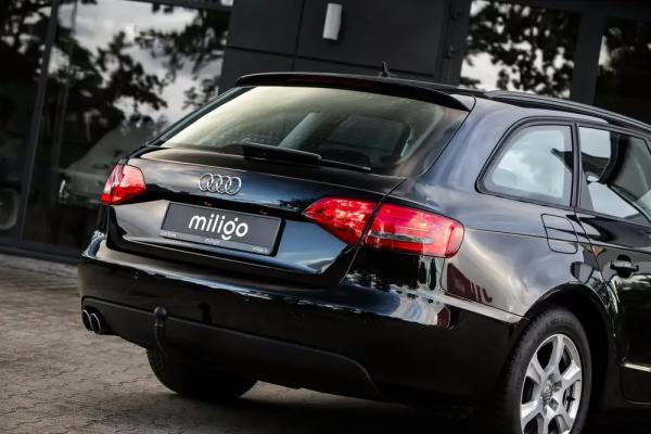 Black Audi A4 2010 in Jelgava, with an engine capacity of 2.00 L and mileage of 333 thousand km for 6350 €, photo 6 on AUTOMOTO.COM.LV