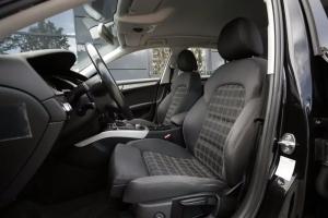 Black Audi A4 2010 in Jelgava, with an engine capacity of 2.00 L and mileage of 333 thousand km for 6350 €, photo 14 on AUTOMOTO.COM.LV