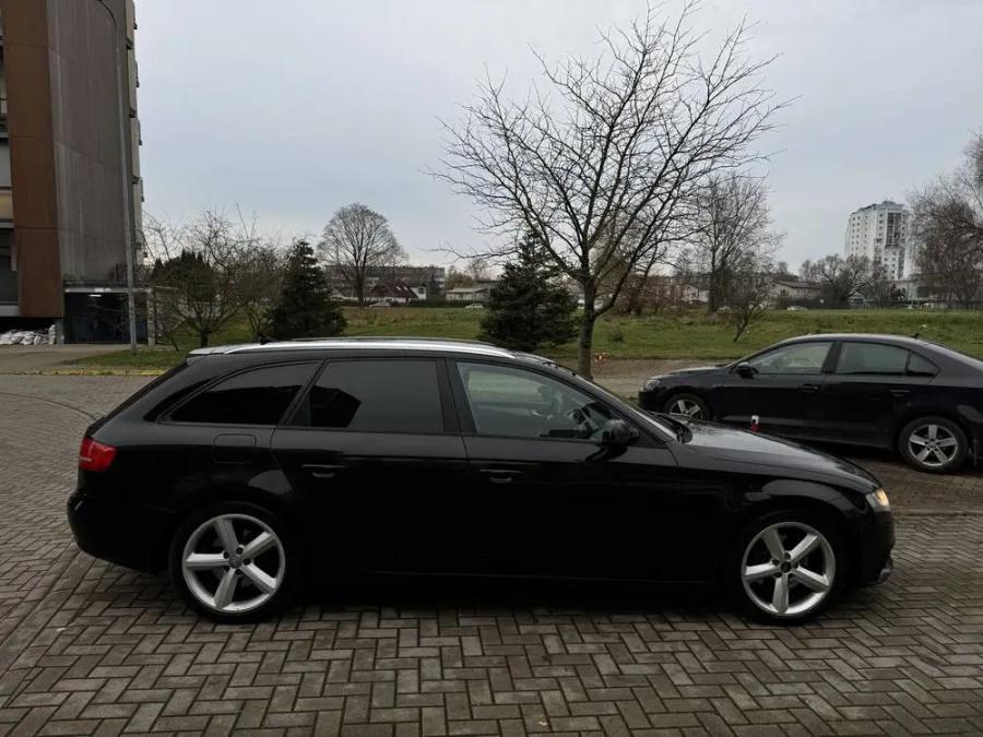 Melns Audi A4 2010 Rīga, ar dzinēja tilpumu 2.00 L un nobraukumu 390 tūkst. km par 3990 €, foto 4 vietnē AUTOMOTO.COM.LV