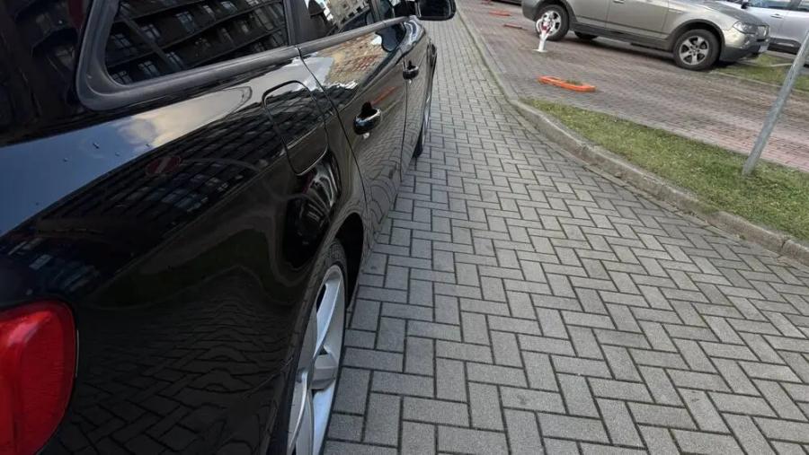 Melns Audi A4 2010 Rīga, ar dzinēja tilpumu 2.00 L un nobraukumu 390 tūkst. km par 3990 €, foto 9 vietnē AUTOMOTO.COM.LV