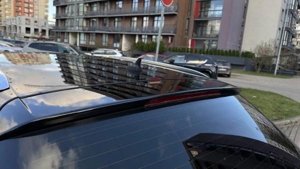 Black Audi A4 2010 in Riga, with an engine capacity of 2.00 L and mileage of 390 thousand km for 3990 €, photo 9 on AUTOMOTO.COM.LV