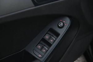Melns Audi A4 2010 Rīga, ar dzinēja tilpumu 2.00 L un nobraukumu 340 tūkst. km par 4490 €, foto 9 vietnē AUTOMOTO.COM.LV