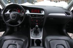 Melns Audi A4 2010 Rīga, ar dzinēja tilpumu 2.00 L un nobraukumu 340 tūkst. km par 4490 €, foto 12 vietnē AUTOMOTO.COM.LV