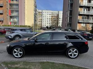 Black Audi A4 2010 in Riga, with an engine capacity of 2.00 L and mileage of 374 thousand km for 4990 €, photo 4 on AUTOMOTO.COM.LV