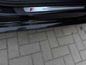 Black Audi A4 2010 in Riga, with an engine capacity of 2.00 L and mileage of 374 thousand km for 4990 €, photo 16 on AUTOMOTO.COM.LV