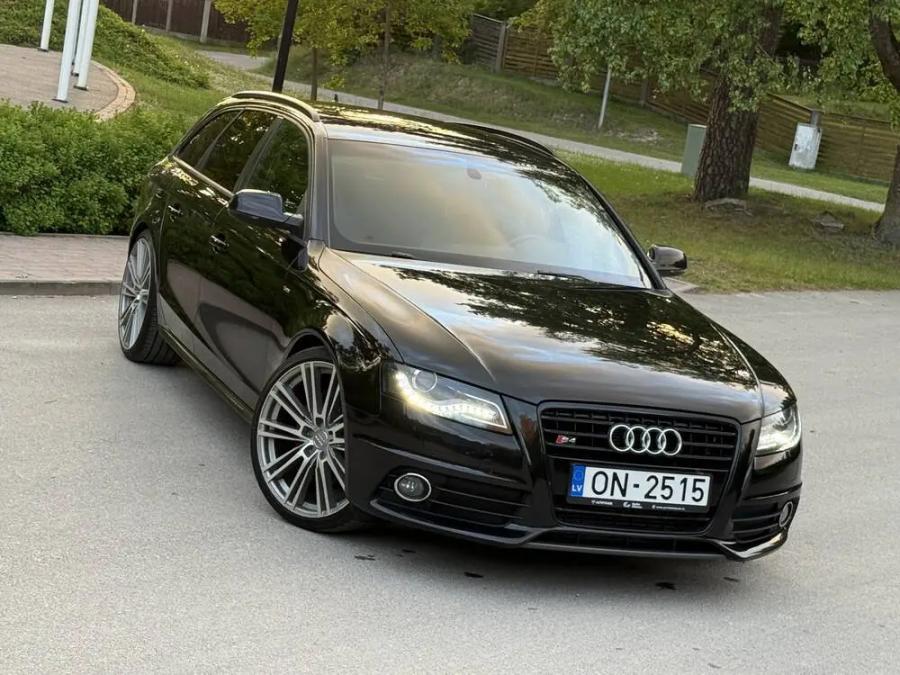 Black Audi A4 2010 in Jurmala, with an engine capacity of 3.00 L and mileage of 251 thousand km for 5350 €, photo 3 on AUTOMOTO.COM.LV