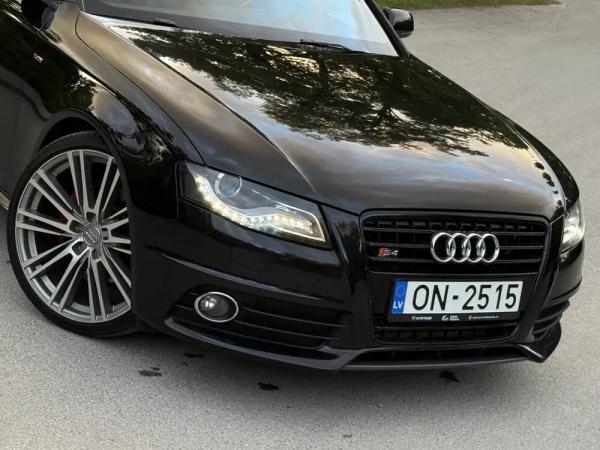 Melns Audi A4 2010 Jūrmala, ar dzinēja tilpumu 3.00 L un nobraukumu 251 tūkst. km par 5350 €, foto 4 vietnē AUTOMOTO.COM.LV