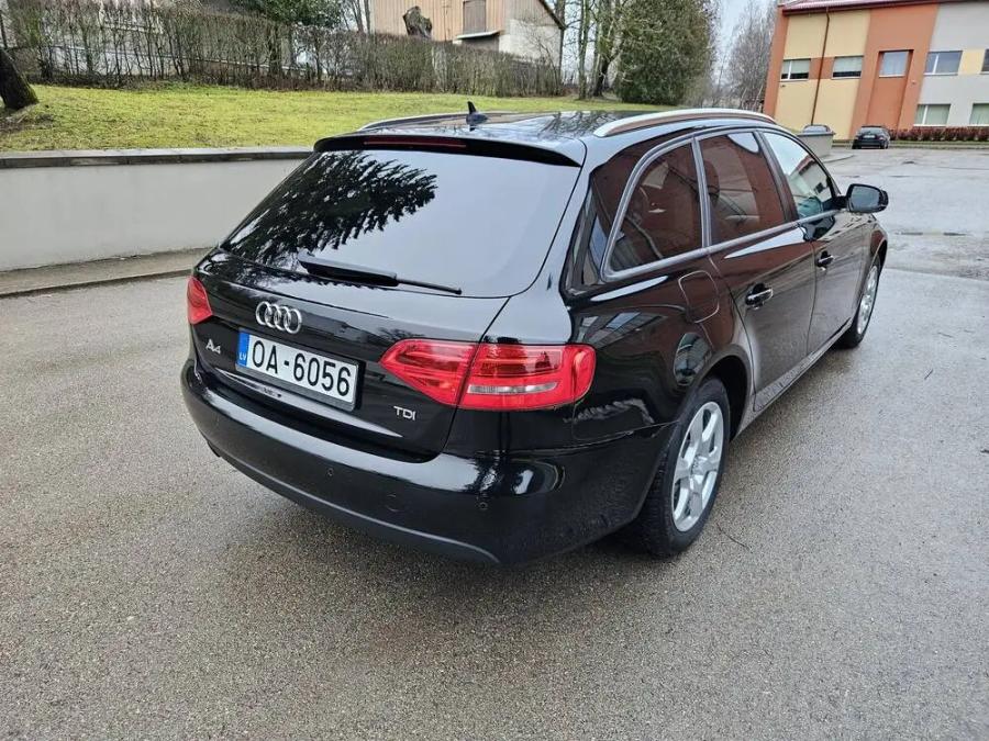 Black Audi A4 2010 in Jekabpils, with an engine capacity of 2.00 L and mileage of 343 thousand km for 6190 €, photo 8 on AUTOMOTO.COM.LV
