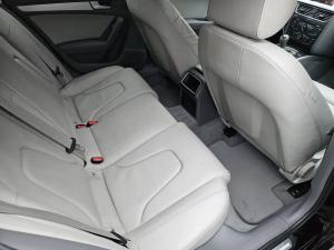 Black Audi A4 2010 in Jekabpils, with an engine capacity of 2.00 L and mileage of 343 thousand km for 6190 €, photo 22 on AUTOMOTO.COM.LV
