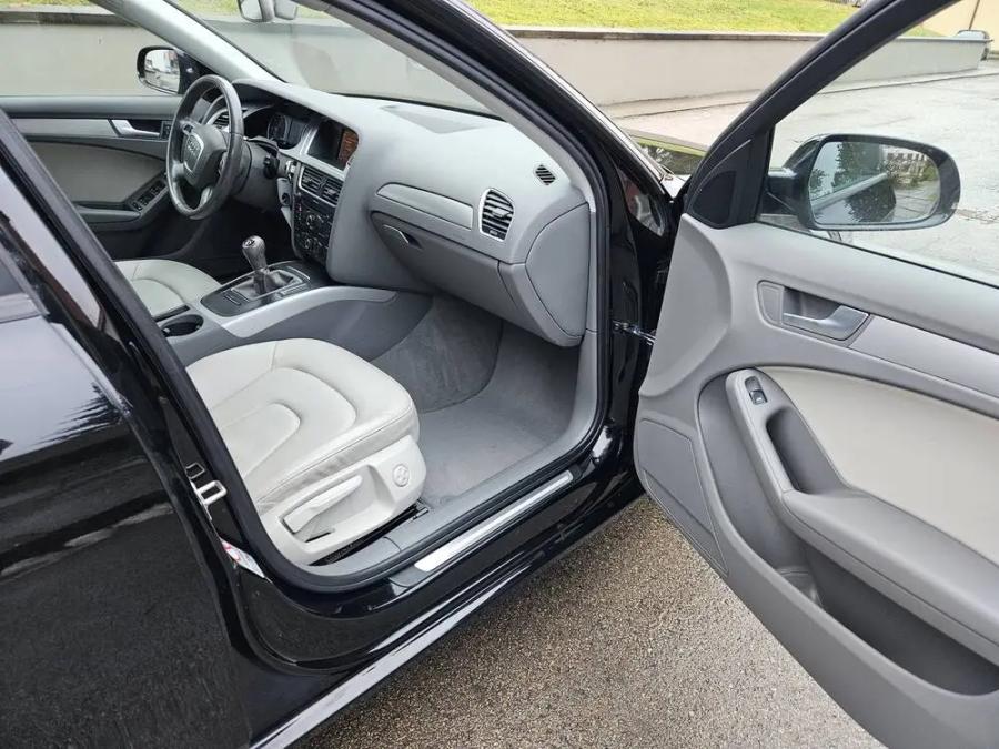 Black Audi A4 2010 in Jekabpils, with an engine capacity of 2.00 L and mileage of 343 thousand km for 6190 €, photo 26 on AUTOMOTO.COM.LV