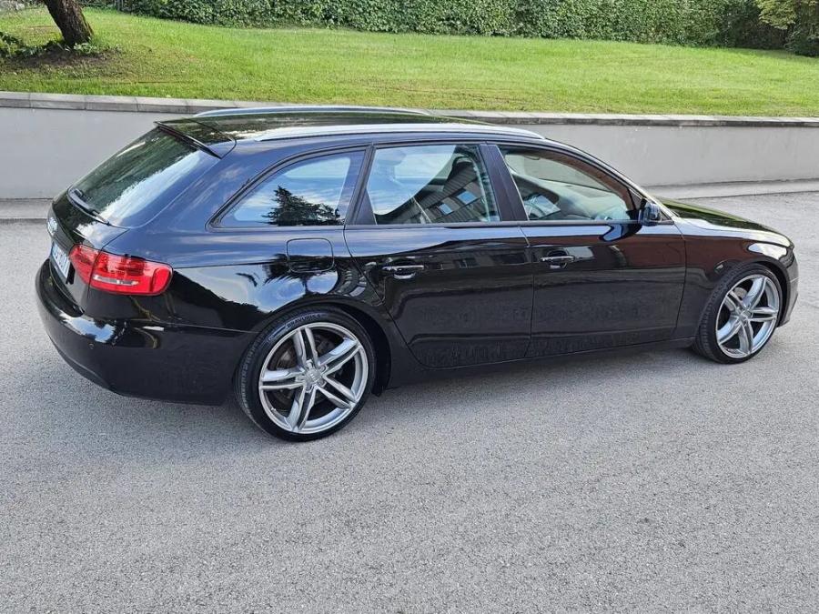 Melns Audi A4 2010 Jēkabpils, ar dzinēja tilpumu 2.00 L un nobraukumu 301 tūkst. km par 6290 €, foto 5 vietnē AUTOMOTO.COM.LV