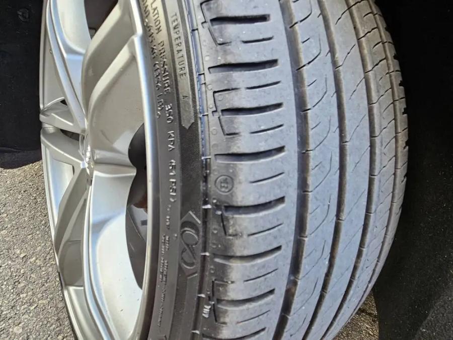 Melns Audi A4 2010 Jēkabpils, ar dzinēja tilpumu 2.00 L un nobraukumu 301 tūkst. km par 6290 €, foto 23 vietnē AUTOMOTO.COM.LV