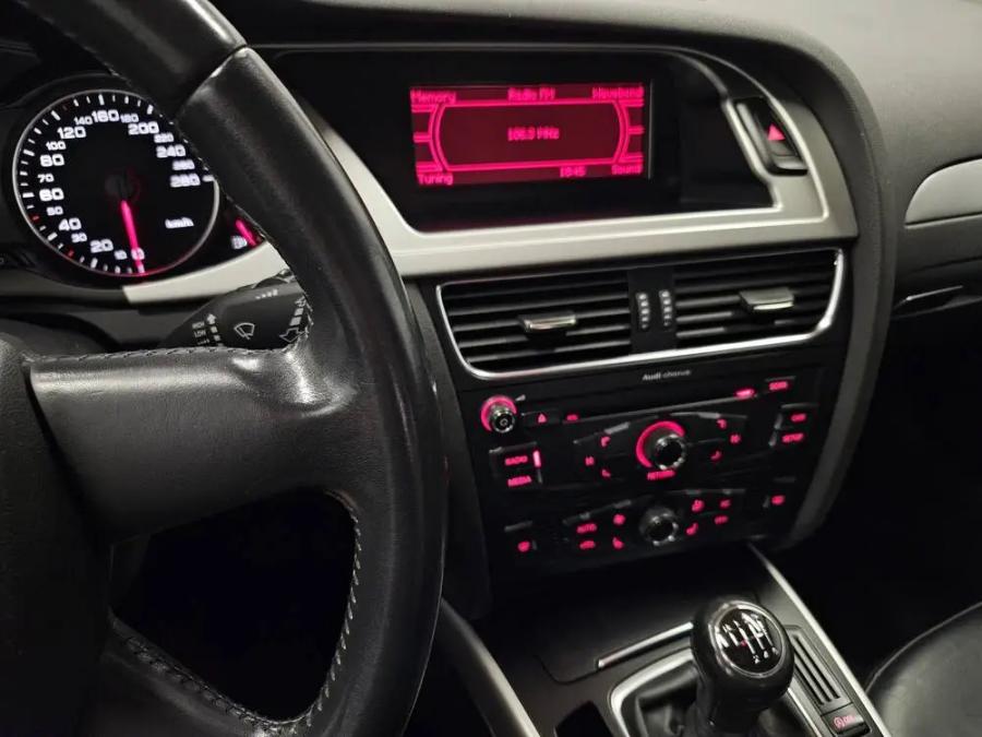 Melns Audi A4 2010 Jēkabpils, ar dzinēja tilpumu 2.00 L un nobraukumu 301 tūkst. km par 6290 €, foto 29 vietnē AUTOMOTO.COM.LV