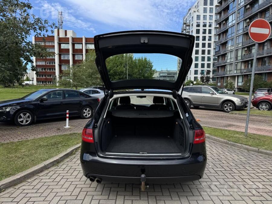 Melns Audi A4 2010 Rīga, ar dzinēja tilpumu 2.00 L un nobraukumu 334 tūkst. km par 3990 €, foto 6 vietnē AUTOMOTO.COM.LV