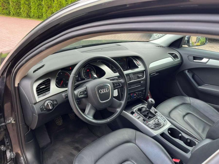 Black Audi A4 2010 in Utena, with an engine capacity of 1.97 L and mileage of 264 thousand km for 5650 €, photo 14 on AUTOMOTO.COM.LV