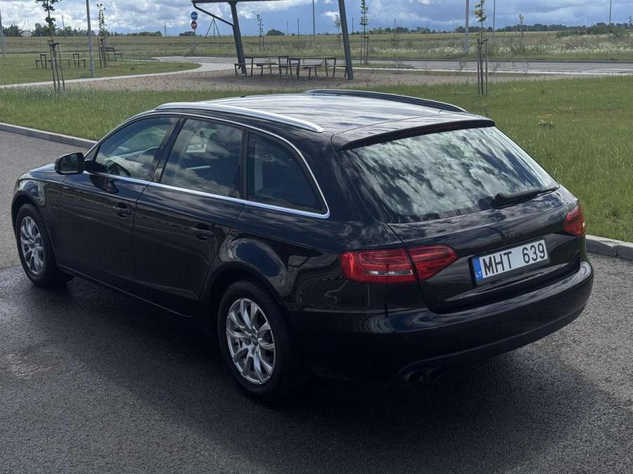 Black Audi A4 2010 in Marijampole, with an engine capacity of 1.97 L and mileage of 289 thousand km for 4300 €, photo 8 on AUTOMOTO.COM.LV