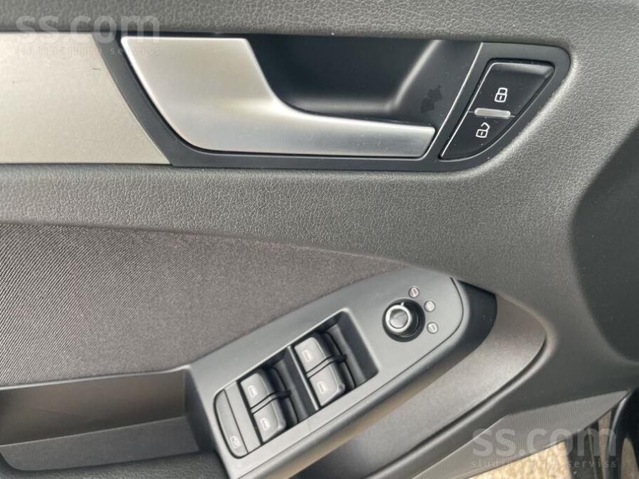 Melns Audi A4 2010 Rīga, ar dzinēja tilpumu 1.80 L un nobraukumu 231 tūkst. km par 5890 €, foto 33 vietnē AUTOMOTO.COM.LV
