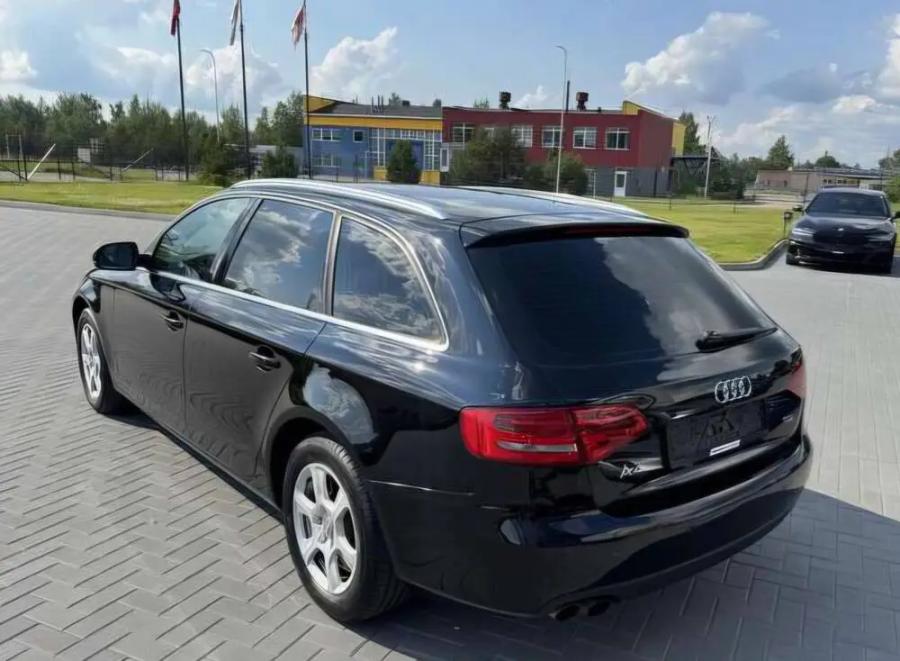 Melns Audi A4 2010 Telšiai, ar dzinēja tilpumu 2.00 L un nobraukumu 244 tūkst. km par 5290 €, foto 8 vietnē AUTOMOTO.COM.LV