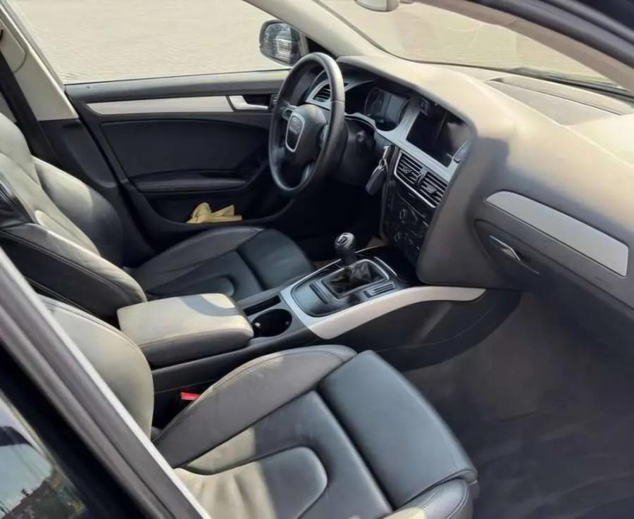 Melns Audi A4 2010 Telšiai, ar dzinēja tilpumu 2.00 L un nobraukumu 244 tūkst. km par 5290 €, foto 14 vietnē AUTOMOTO.COM.LV
