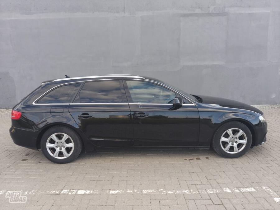 Black Audi A4 2010 in Jurbarkas, with an engine capacity of 2.00 L and mileage of 272 thousand km for 4500 €, photo 10 on AUTOMOTO.COM.LV