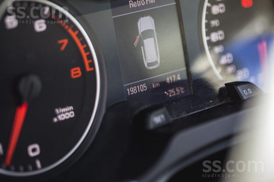 Melns Audi A4 2010 Rīga, ar dzinēja tilpumu 1.80 L un nobraukumu 198 tūkst. km par 5450 €, foto 9 vietnē AUTOMOTO.COM.LV