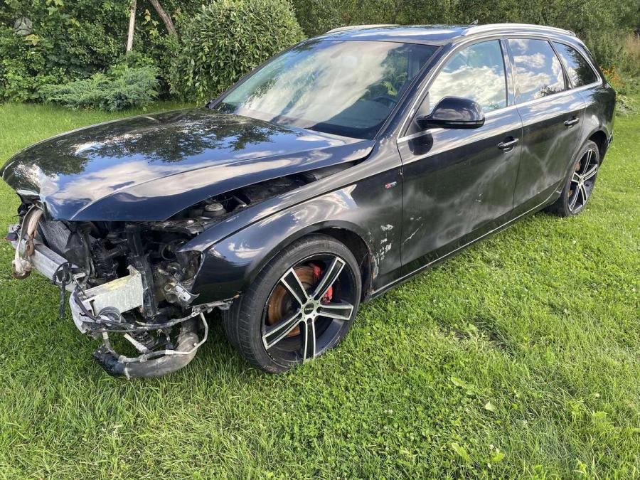 Melns Audi A4 2010 Viļņa, ar dzinēja tilpumu 2.00 L un nobraukumu 250 tūkst. km par 1100 €, foto 1 vietnē AUTOMOTO.COM.LV