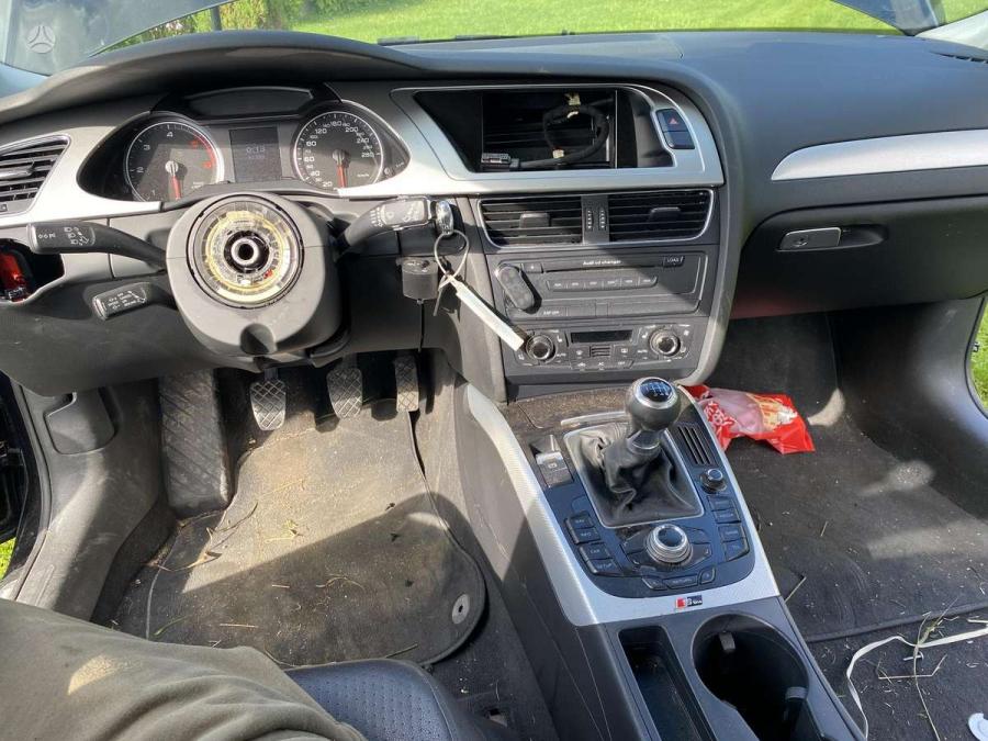 Melns Audi A4 2010 Viļņa, ar dzinēja tilpumu 2.00 L un nobraukumu 250 tūkst. km par 1100 €, foto 7 vietnē AUTOMOTO.COM.LV