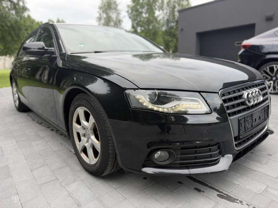 Black Audi A4 2010 in Kazlu Ruda, with an engine capacity of 1.97 L and mileage of 289 thousand km for 4750 €, photo 3 on AUTOMOTO.COM.LV