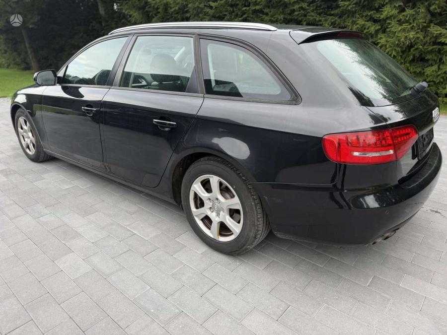 Black Audi A4 2010 in Kazlu Ruda, with an engine capacity of 1.97 L and mileage of 289 thousand km for 4750 €, photo 5 on AUTOMOTO.COM.LV