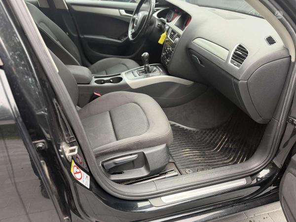 Melns Audi A4 2010 Kazlų Rūda, ar dzinēja tilpumu 1.97 L un nobraukumu 289 tūkst. km par 4750 €, foto 5 vietnē AUTOMOTO.COM.LV