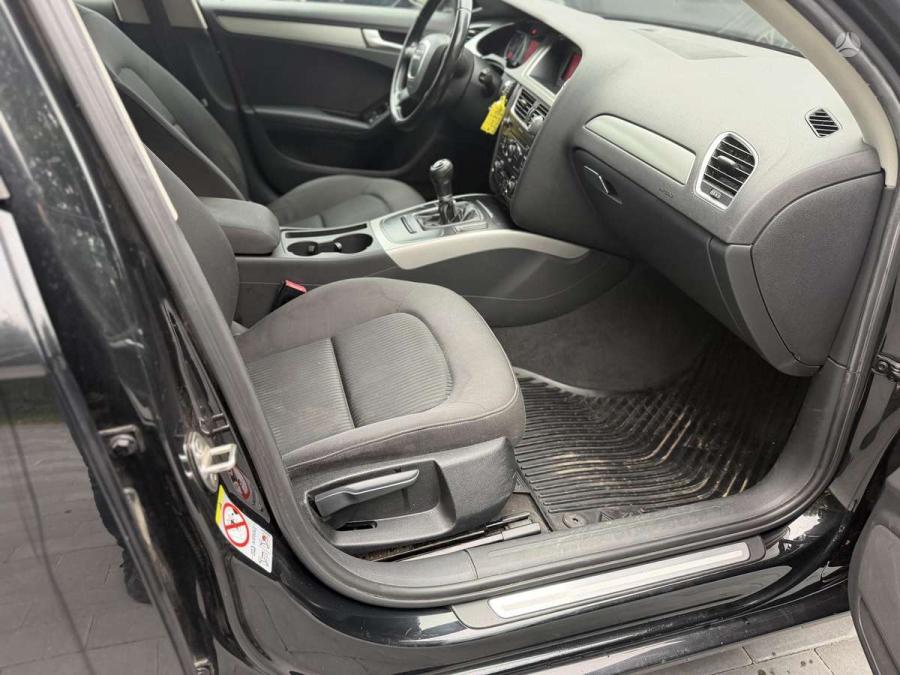 Black Audi A4 2010 in Kazlu Ruda, with an engine capacity of 1.97 L and mileage of 289 thousand km for 4750 €, photo 6 on AUTOMOTO.COM.LV