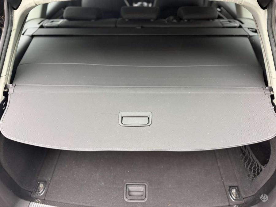 Black Audi A4 2010 in Kazlu Ruda, with an engine capacity of 1.97 L and mileage of 289 thousand km for 4750 €, photo 8 on AUTOMOTO.COM.LV