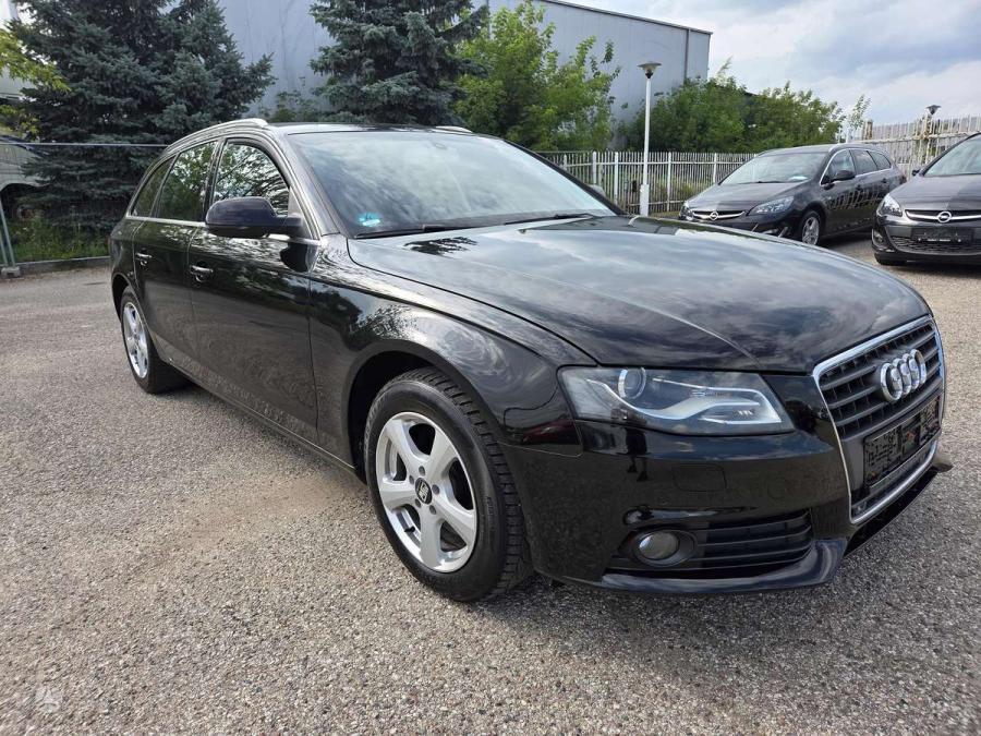 Black Audi A4 2010 in Marijampole, with an engine capacity of 1.97 L and mileage of 284 thousand km for 4800 €, photo 3 on AUTOMOTO.COM.LV