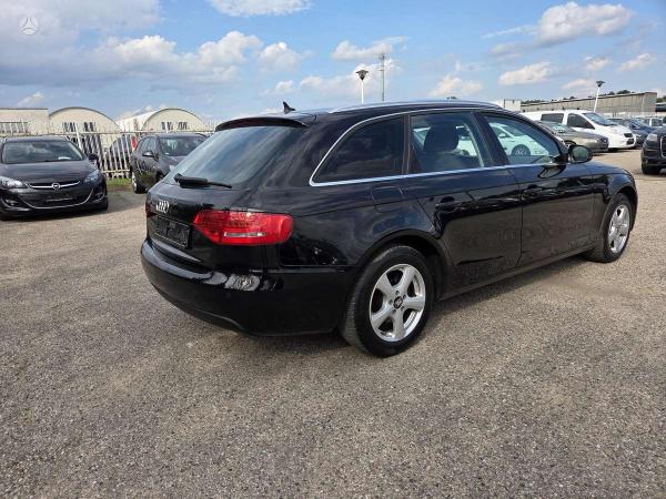 Melns Audi A4 2010 Marijampole, ar dzinēja tilpumu 1.97 L un nobraukumu 284 tūkst. km par 4800 €, foto 4 vietnē AUTOMOTO.COM.LV