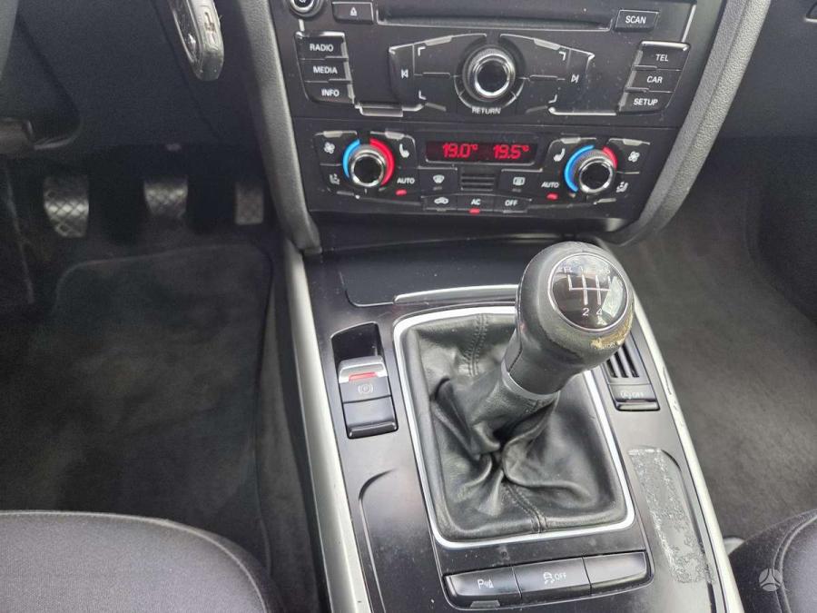Black Audi A4 2010 in Marijampole, with an engine capacity of 1.97 L and mileage of 284 thousand km for 4800 €, photo 22 on AUTOMOTO.COM.LV