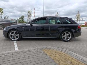 Black Audi A4 2010 in Vilnius, with an engine capacity of 2.70 L and mileage of 259 thousand km for 5799 €, photo 9 on AUTOMOTO.COM.LV