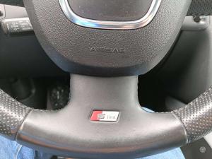 Black Audi A4 2010 in Vilnius, with an engine capacity of 2.70 L and mileage of 259 thousand km for 5799 €, photo 32 on AUTOMOTO.COM.LV