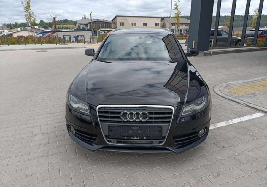 Black Audi A4 2010 in Vilnius, with an engine capacity of 2.70 L and mileage of 257 thousand km for 5599 €, photo 3 on AUTOMOTO.COM.LV
