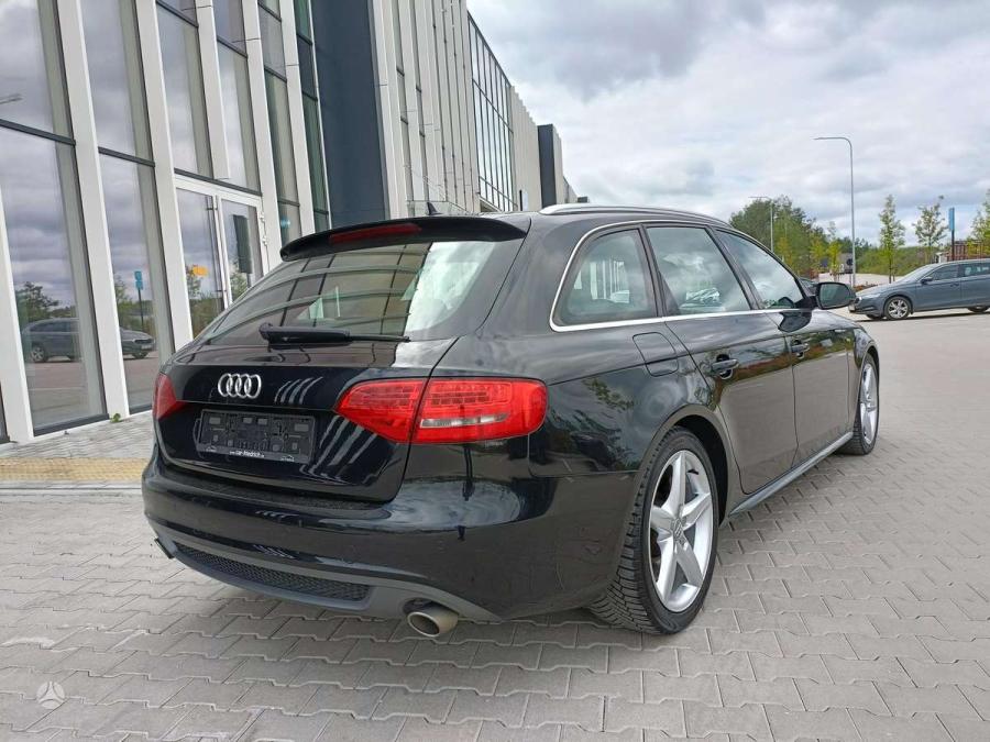 Black Audi A4 2010 in Vilnius, with an engine capacity of 2.70 L and mileage of 259 thousand km for 5499 €, photo 12 on AUTOMOTO.COM.LV