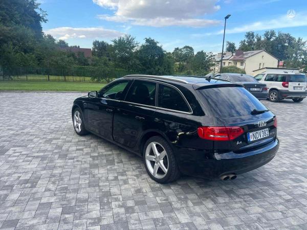 Black Audi A4 2010 in Ukmerge, with an engine capacity of 2.00 L and mileage of 436 thousand km for 4300 €, photo 6 on AUTOMOTO.COM.LV