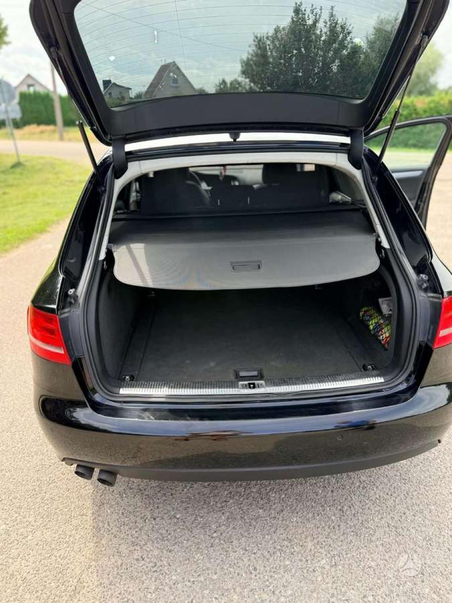 Black Audi A4 2010 in Panevezys, with an engine capacity of 1.97 L and mileage of 379 thousand km for 4000 €, photo 3 on AUTOMOTO.COM.LV