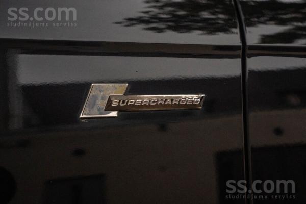 Black Audi A4 2010 in Riga, with an engine capacity of 3.00 L and mileage of 342 thousand km for 6450 €, photo 7 on AUTOMOTO.COM.LV