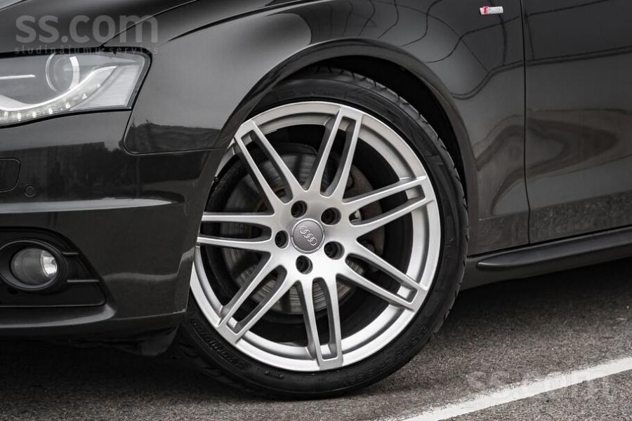 Black Audi A4 2010 in Riga, with an engine capacity of 3.00 L and mileage of 379 thousand km for 6950 €, photo 9 on AUTOMOTO.COM.LV