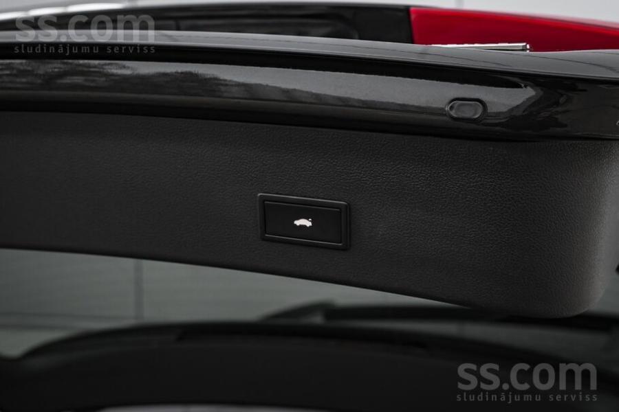 Black Audi A4 2010 in Riga, with an engine capacity of 3.00 L and mileage of 379 thousand km for 6950 €, photo 10 on AUTOMOTO.COM.LV